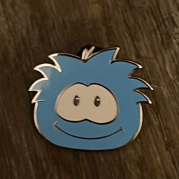 Disney | Accessories | Disney Club Penguin Pet 209 Blue Puffle Pin ...